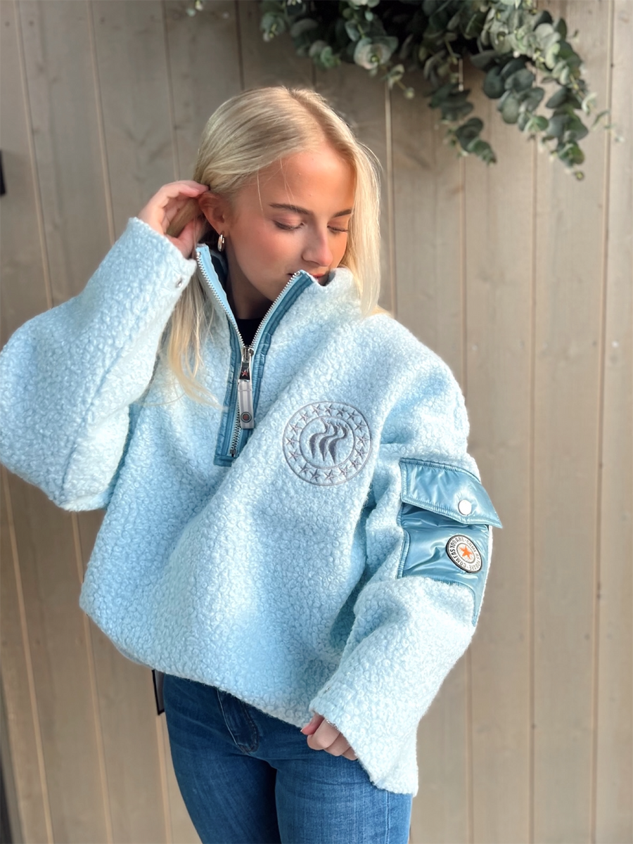 CAYA - Nikki Half Zip - Light Blue – Hos Josefine